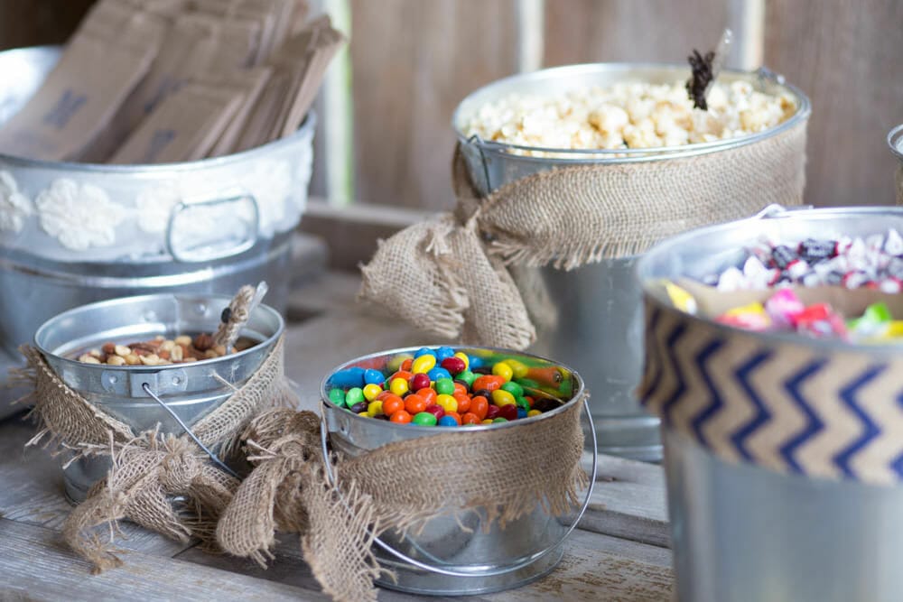 Sweet Treats & Sips: Dessert Bar Ideas and Signature Cocktails for ...